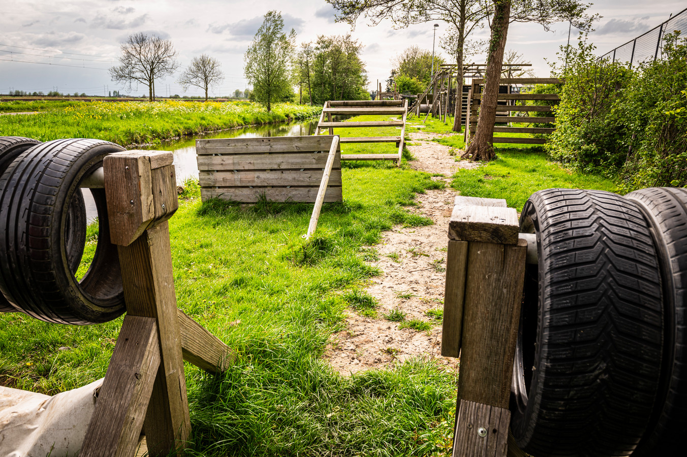 Henk-Jan moet obstakelbaan van 200.000 euro afbreken van gemeente ...