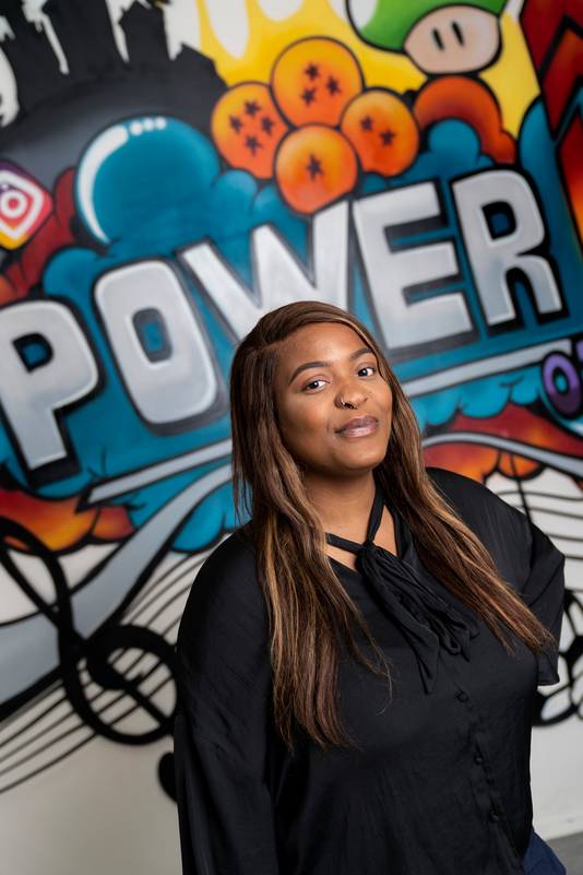 Latifa is zelf nog maar 20 jaar en nu al een rolmodel: ‘Als iemand ...