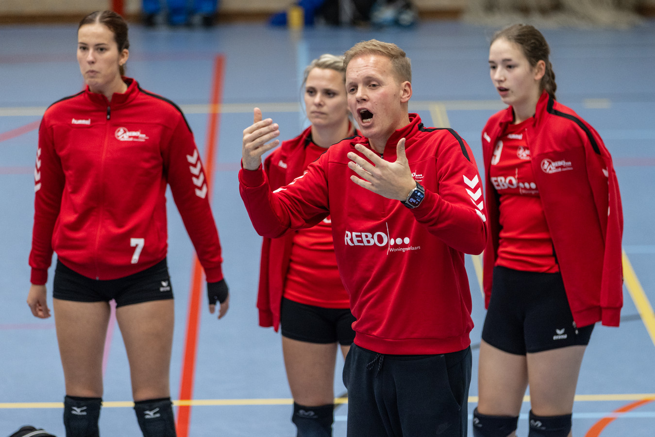 Sven Akse is de koning van de dubbelrol bij Rebelle: ‘Het coachen komt ...