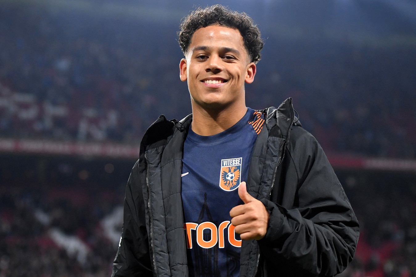 Zanger en voetballer: Vitesse-speler Million Manhoef schittert wel ...