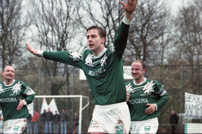 ‘Edjegoal’ van Egteren van ’t Harde vloert eigenhandig het grote Berkum ...