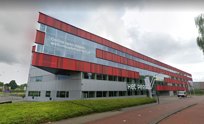 School in Veenendaal sluit deuren na dreigend bericht over wapen ...