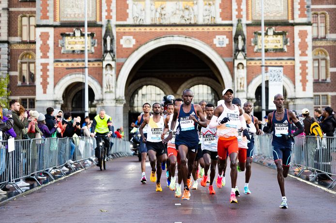 Marathon van Amsterdam wil voor jubileumeditie terug naar het centrum | Andere sporten | AD.nl