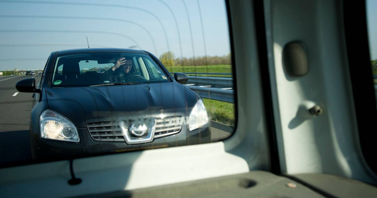 ‘Waar kan ik asociaal rijgedrag melden?’ | Auto | AD.nl