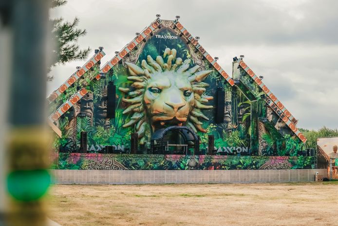 Rijvers Festival breekt meteen records, en zorgt écht voor magie: “Dit ...