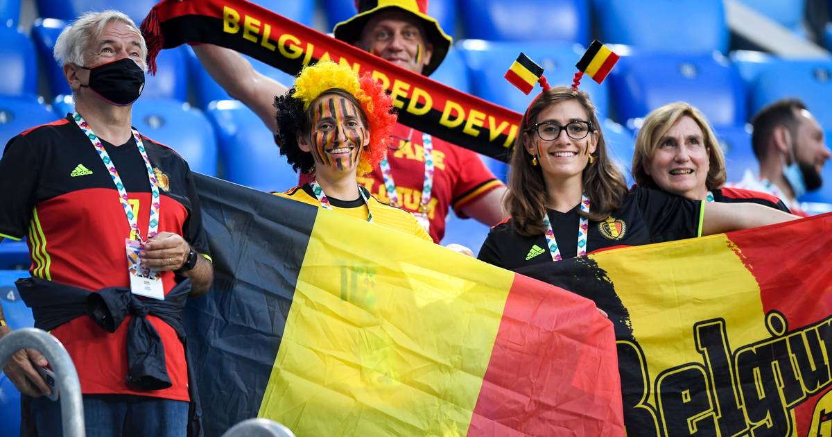 “Waar is dat feestje?” Belgische fans vieren groot feest op de tribunes ...