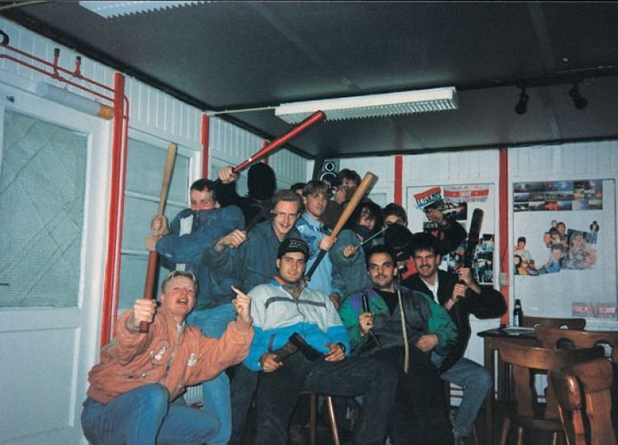 Hoe Vak-P uitgroeide tot de meest geprezen én beruchtste fanclub van ...