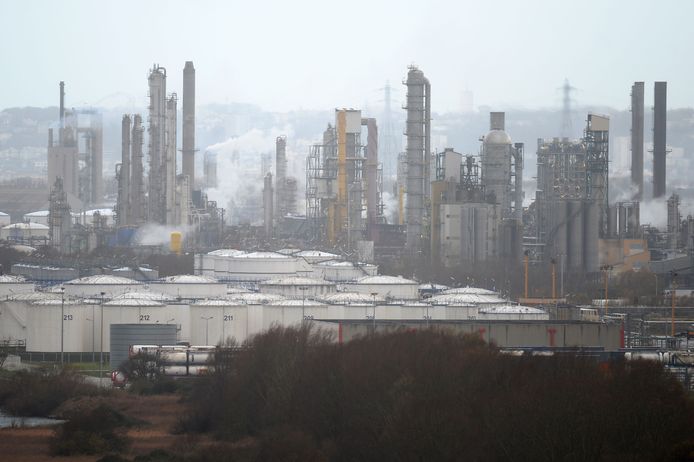 Brand in grootste raffinaderij van Frankrijk onder controle ...