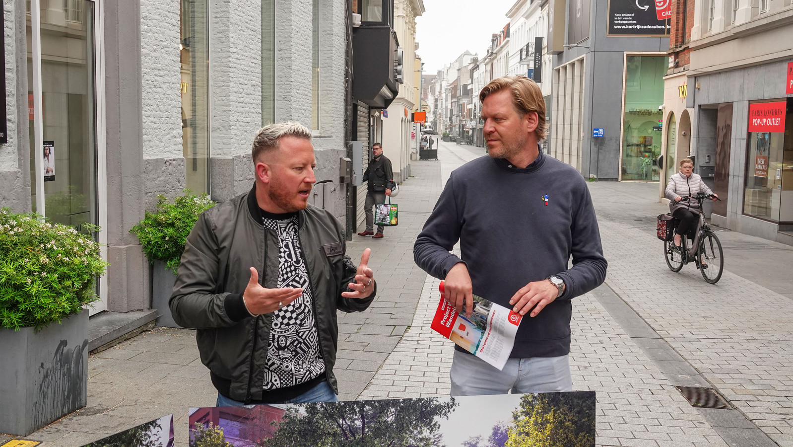 Van love chairs tot extra bomen en sfeervolle groen- en lichtslingers ...