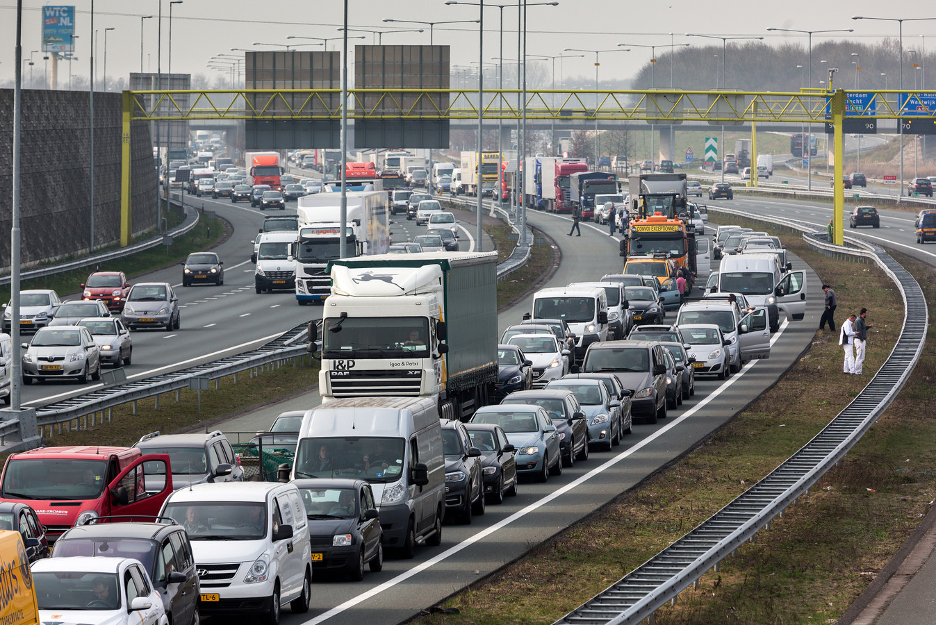 Files op A2 tussen Deil en Vught worden aangepakt, maar wanneer dan ...