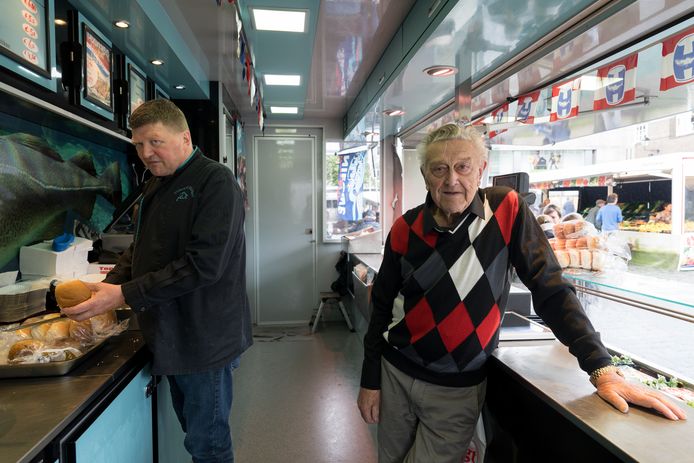 Noodgedwongen stopt visverkoper Tonnie Huiskes: ‘Door Den Bosch voor ...