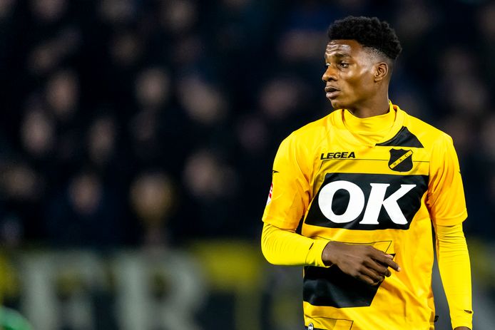 Oudere broer waakt als een engel over NAC-talent Banzuzi | NAC ...