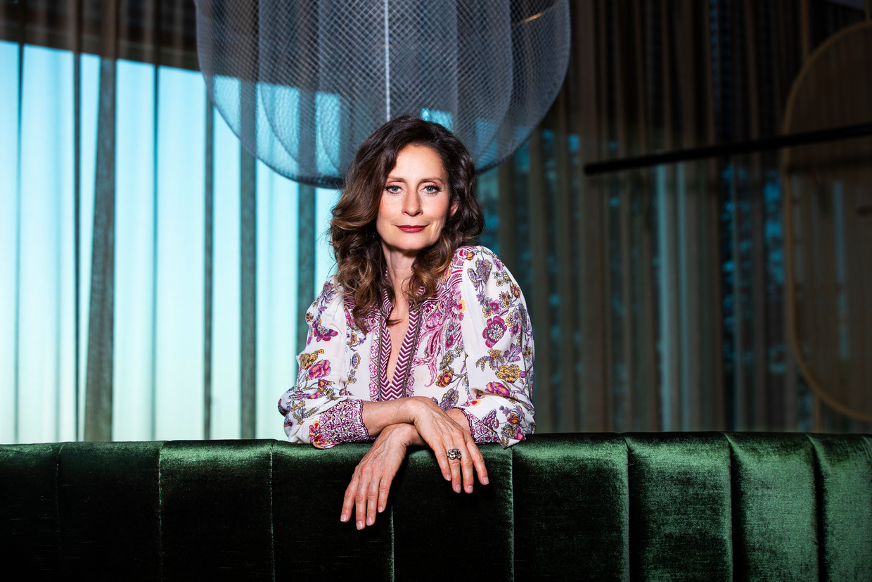 Pia Douwes kon jaren niet zingen: ‘Kennelijk was mijn stem in de rouw’