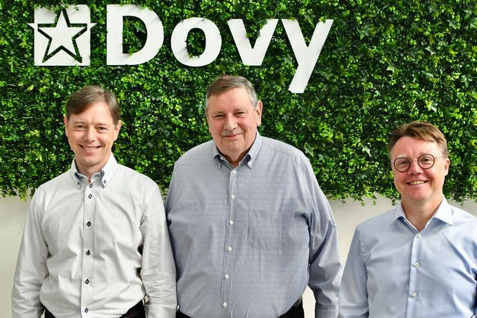 NET OPEN. Donald Muylle stelt grootste toonzaal van Dovy Keukens in ...