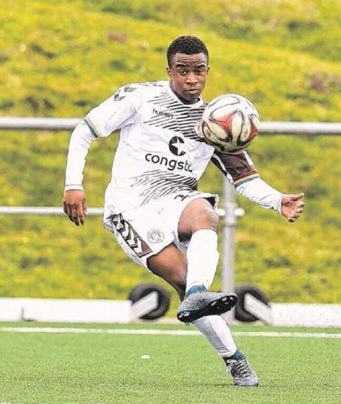 Het fenomeen-Moukoko: officieel is hij er net 15, maar zijn marktwaarde ...