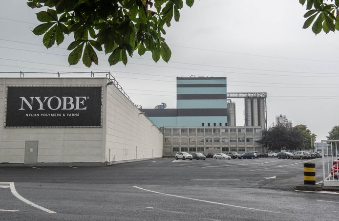 Textielreus Nyobe Belgotex International in Kruisem kondigt sluiting ...