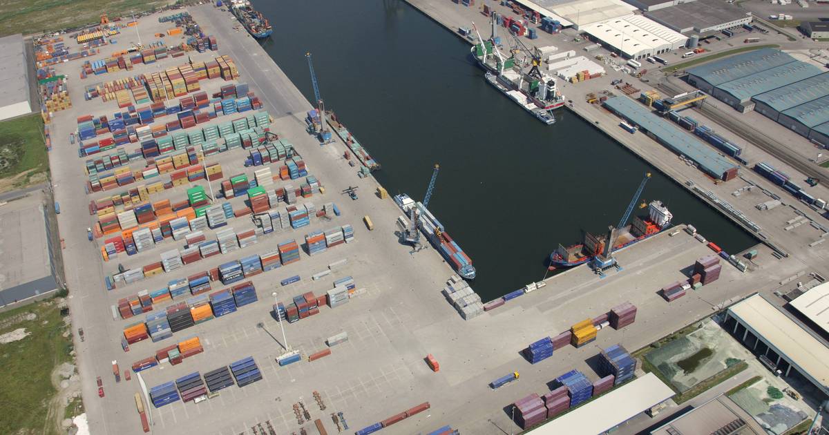 180 miljoen om schepen ook in Moerdijkse zeehaven aan de stekker te ...