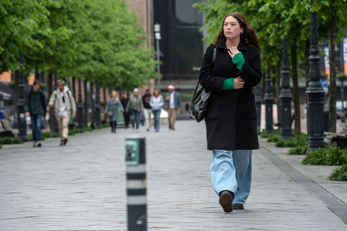 Op de ‘catwalk’ van Breda voelt Isis (24) zich onveilig: ‘Als ik niet ...