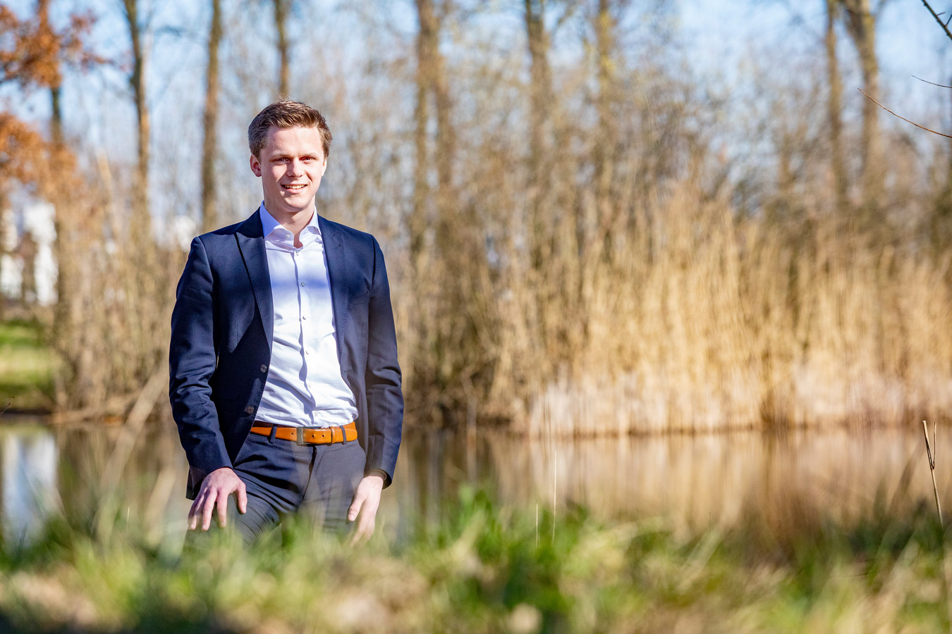 Van vakantiekracht tot ‘waterwethouder’: Bas (25) is een van de jongste ...