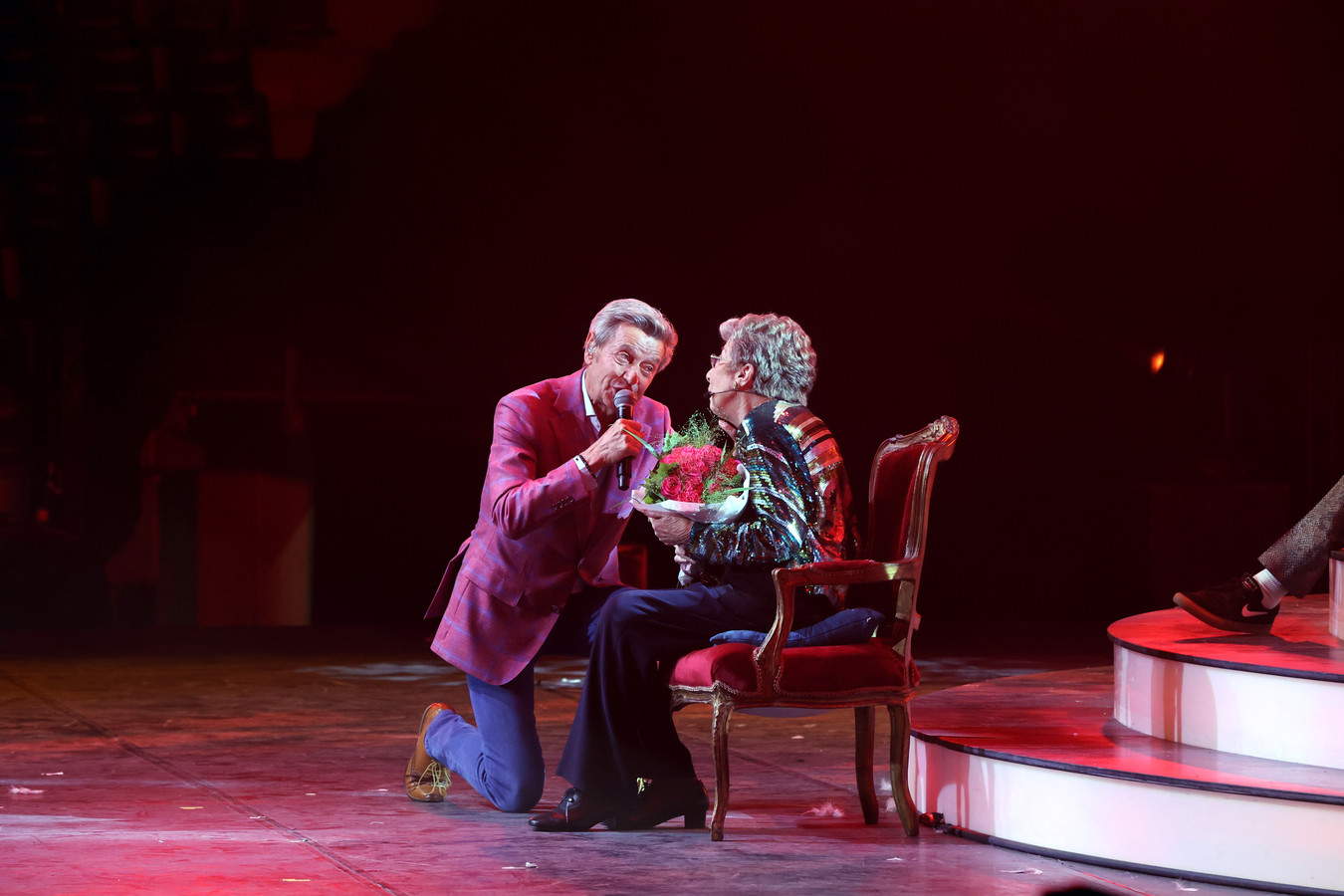 The return of zatte Rita, bruidsboeket voor de Bomma en hete vlammen ...