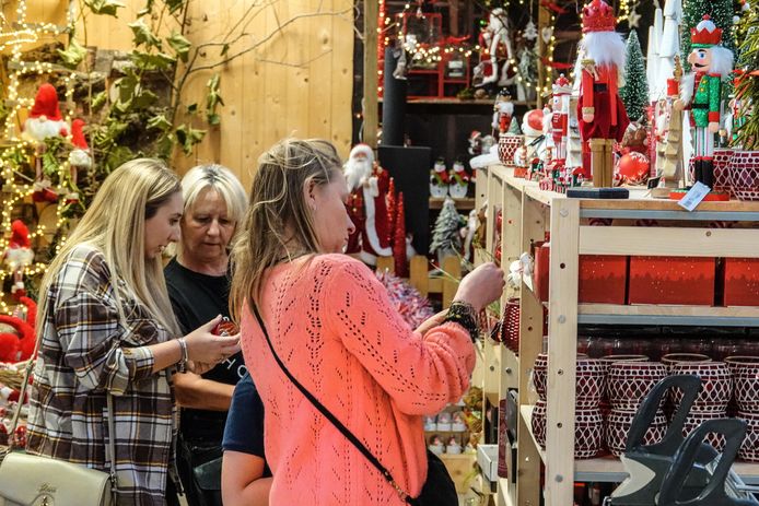 Floralux pakt uit met kerstdorp van 2500m², blikvanger is kersttrein ...