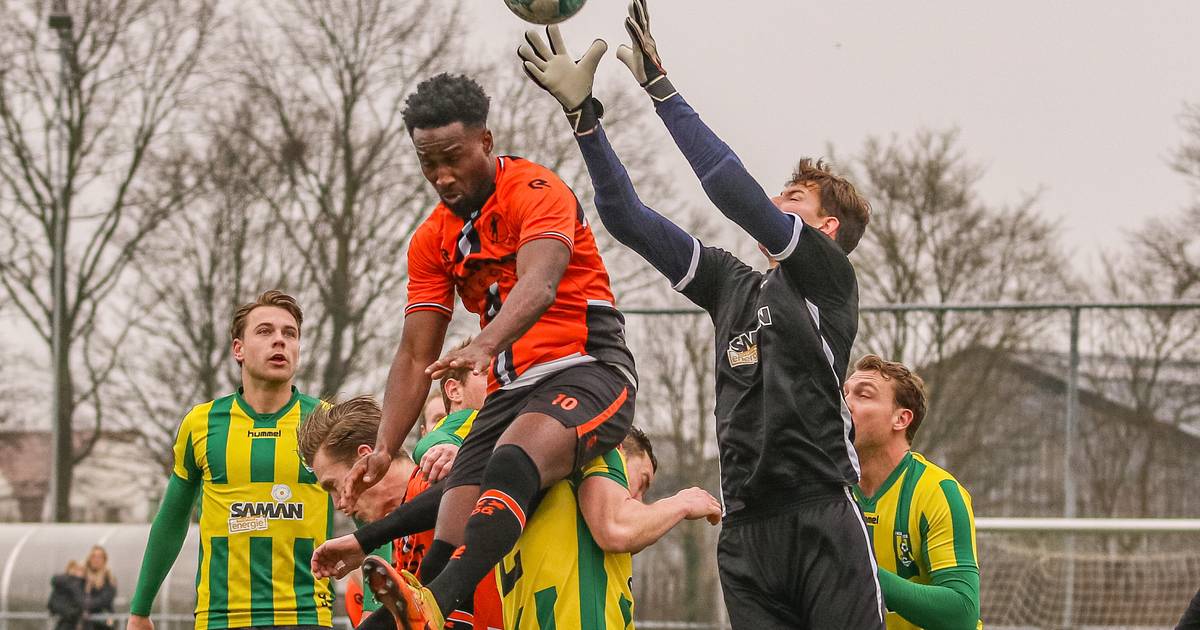 Kruisland houdt koppositie in zicht, Dosko blijft achtervolgen | Bergen ...