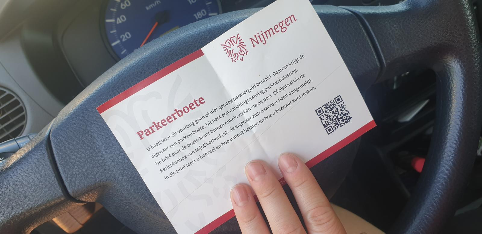 Tientallen bezoekers Waalstranden kregen een parkeerboete op de ...