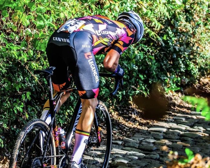 Kenay De Moyer als debutant mooi dertiende op Koppenberg: “Blaren op ...