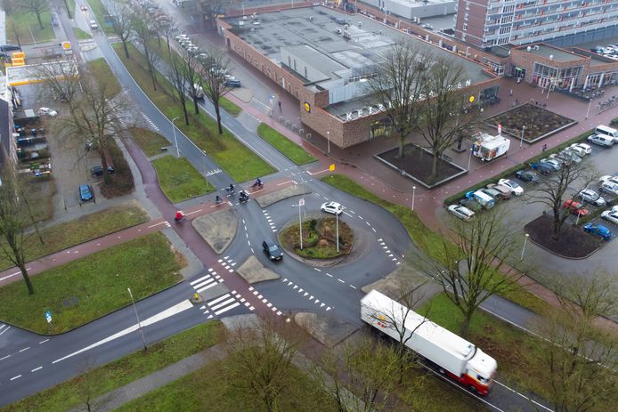 Onbegrip over veiligheid Deventer kruispunt, ook na dodelijk ongeluk: ‘Nog steeds racebaan ...