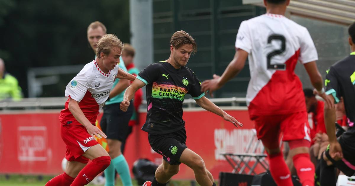 Vanaf zijn vijfde bij PSV en nu écht betaald voetballer: 18-jarige ...