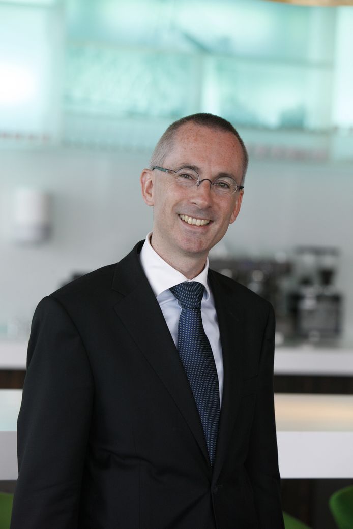 Financiële man Roger Dassen van ASML wordt commissaris bij DNB | ASML ...