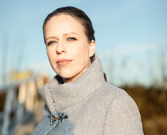 Dit is de nieuwe burgemeester van Rotterdam: politiek slim en met een ...