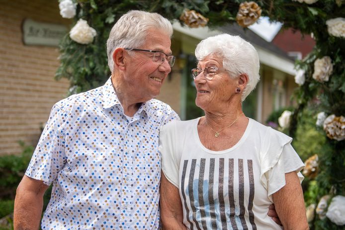 Jan en Sientje kregen elkaar in de smiezen in het Eerderbos maar Jan ...