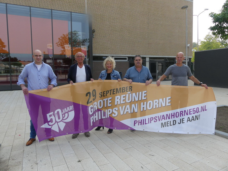 Vijftig jaar Philips van Horne in Weert gevierd met grote reünie | Foto | ed.nl