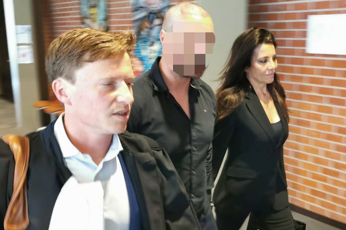 Ex-playmate Barbara Gandolfi (48) hoeft geen enkelband meer te dragen ...
