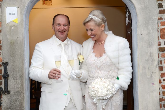 “Hij heeft twee jaar lang op mij gewacht”: zangeres Trisha vindt nieuw ...