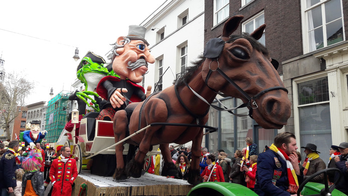 Tienduizenden genieten in Oeteldonk van De Grote Optocht, nu is het ...