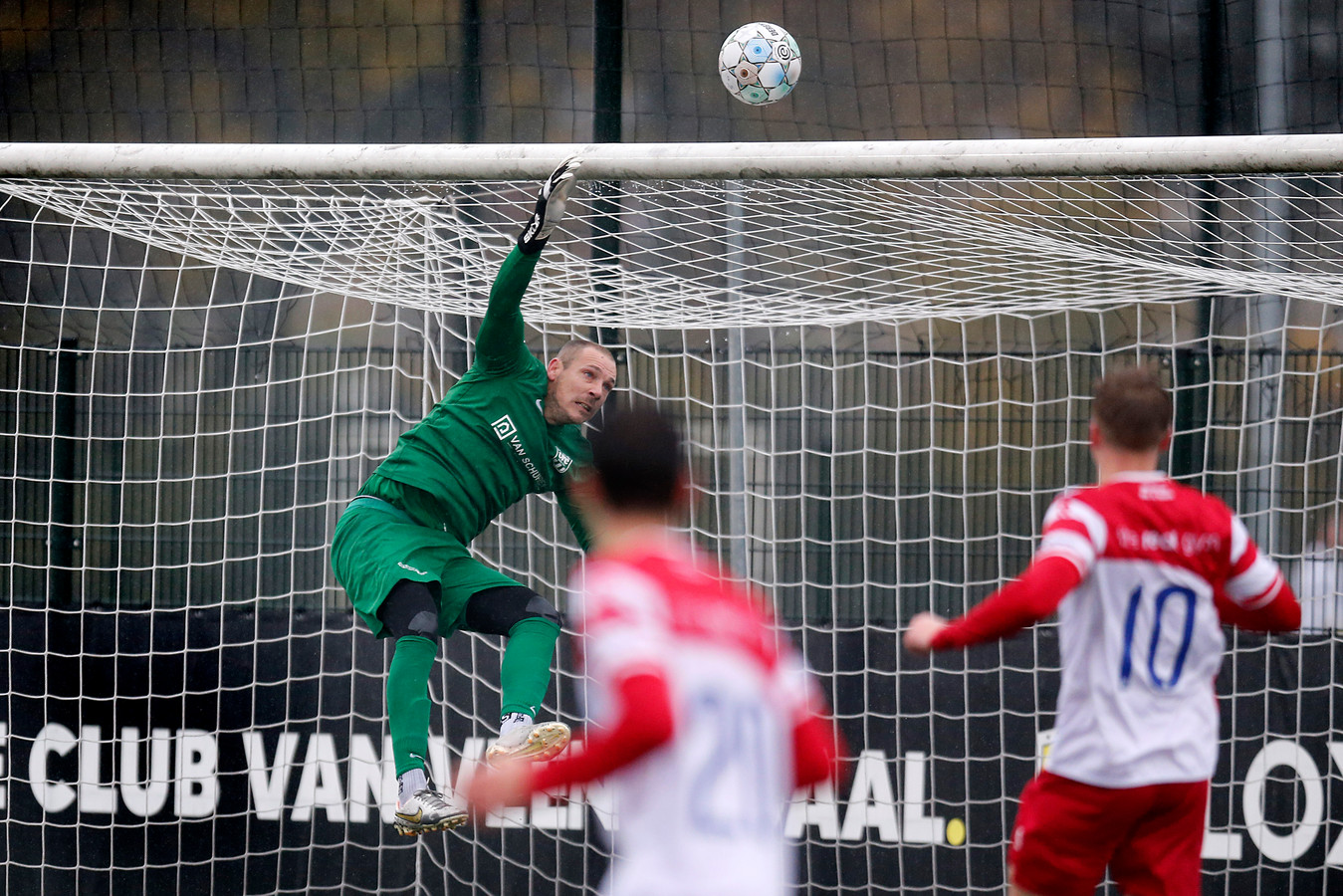 Sfeermaker en verbinder Jeroen Vrolijk onder de lat bij VRC: ‘We moeten ...