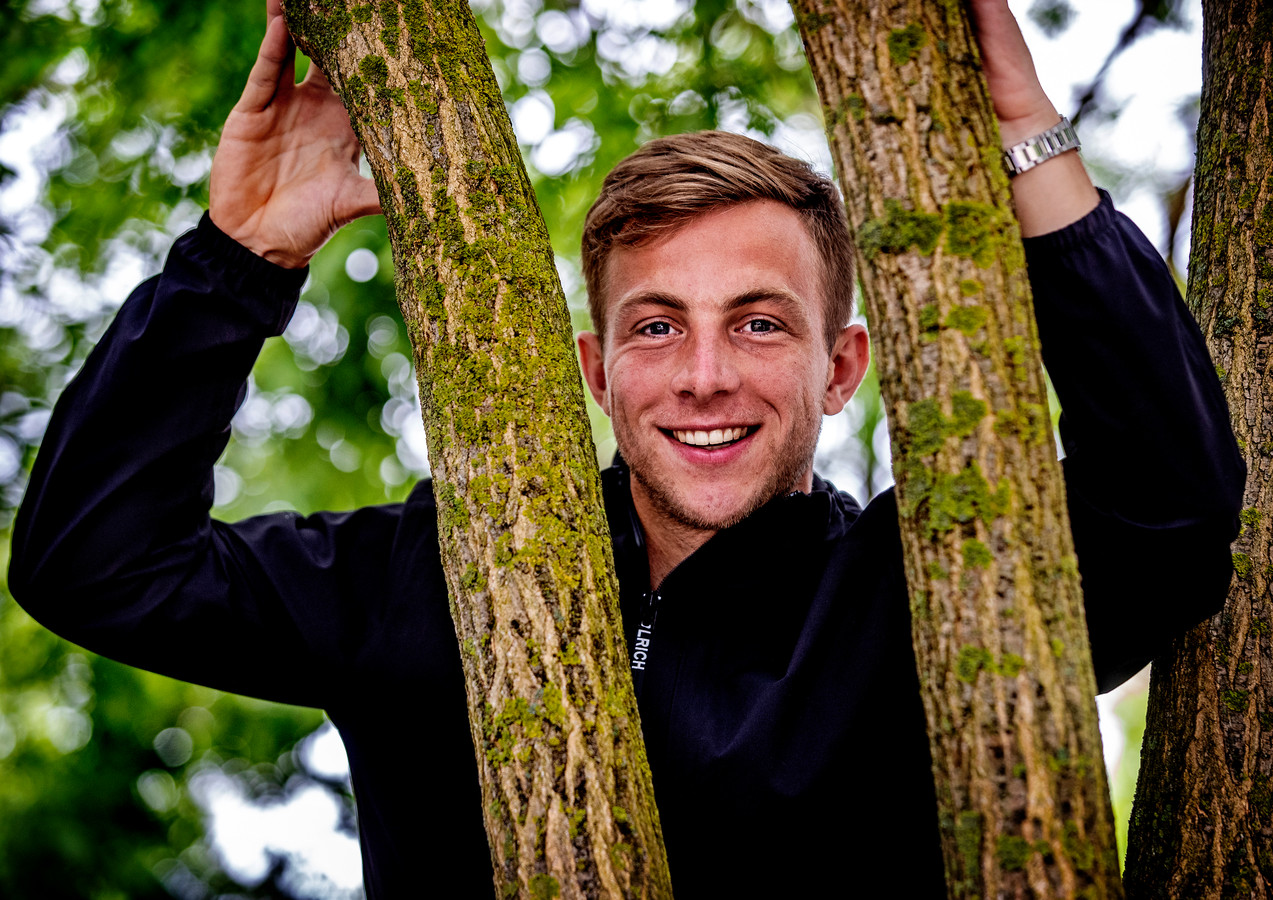 Tallon Griekspoor kijkt ogen uit op Wimbledon: ‘Zit je daar in die luxe ...