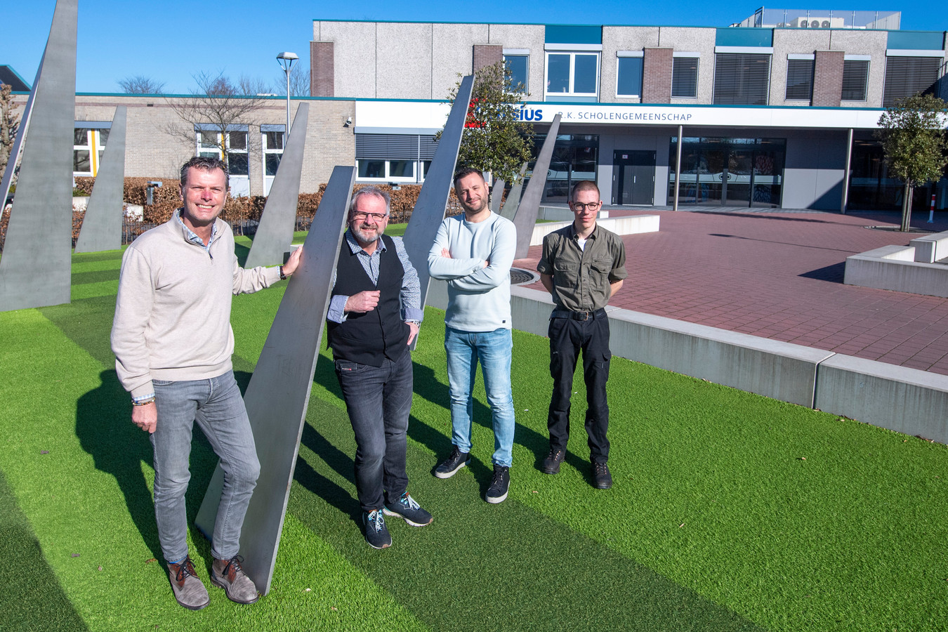 Canisius in Almelo gooit het roer om; kortere lessen en meer vrijheid ...