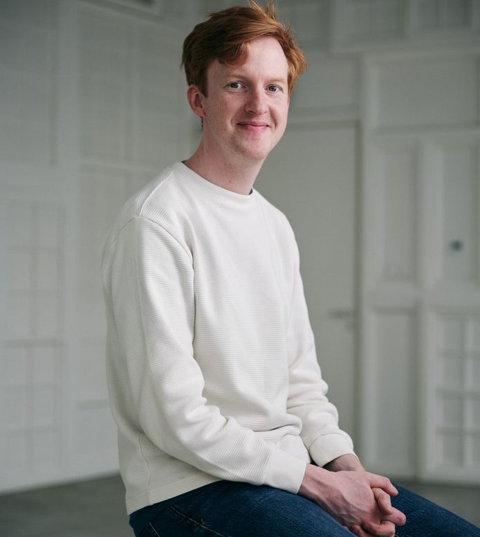 Peter Buurman duikt in nieuwe roman diep in ‘rabbit hole’: ‘Ik snap wel dat mensen de waarheid ...