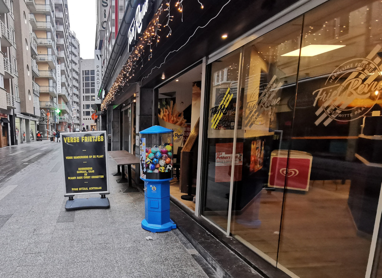 Friturist furieus na beslissing stad Blankenberge: “Ik weiger mijn ...