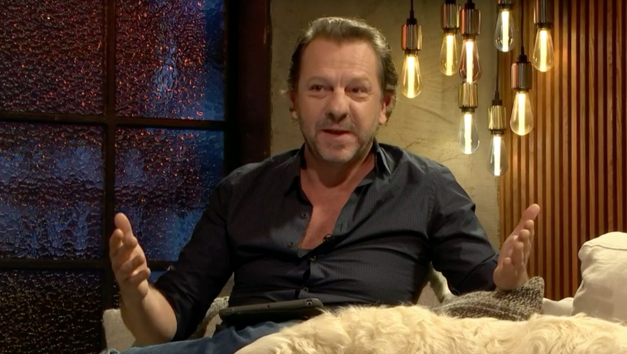 Tom Barman: ‘dEUS is bezig aan een nieuwe plaat. Die zou in de herfst ...