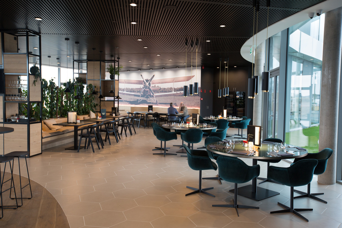 Restaurant van Droneport veroorzaakt turbulentie | Foto | hln.be