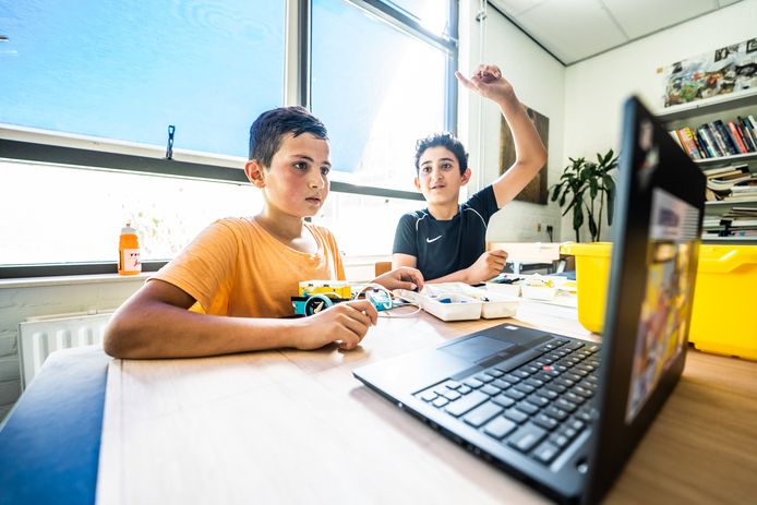 Naar school gaan in de zomervakantie: ‘Het is een vakantie waar je iets ...