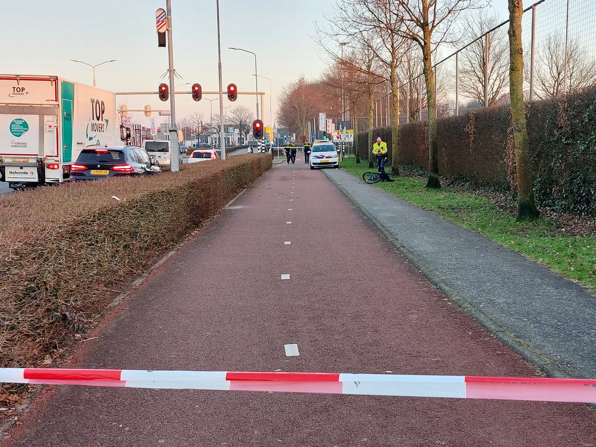 Wildwesttaferelen in Amersfoort: automobilist rijdt vol gas over ...