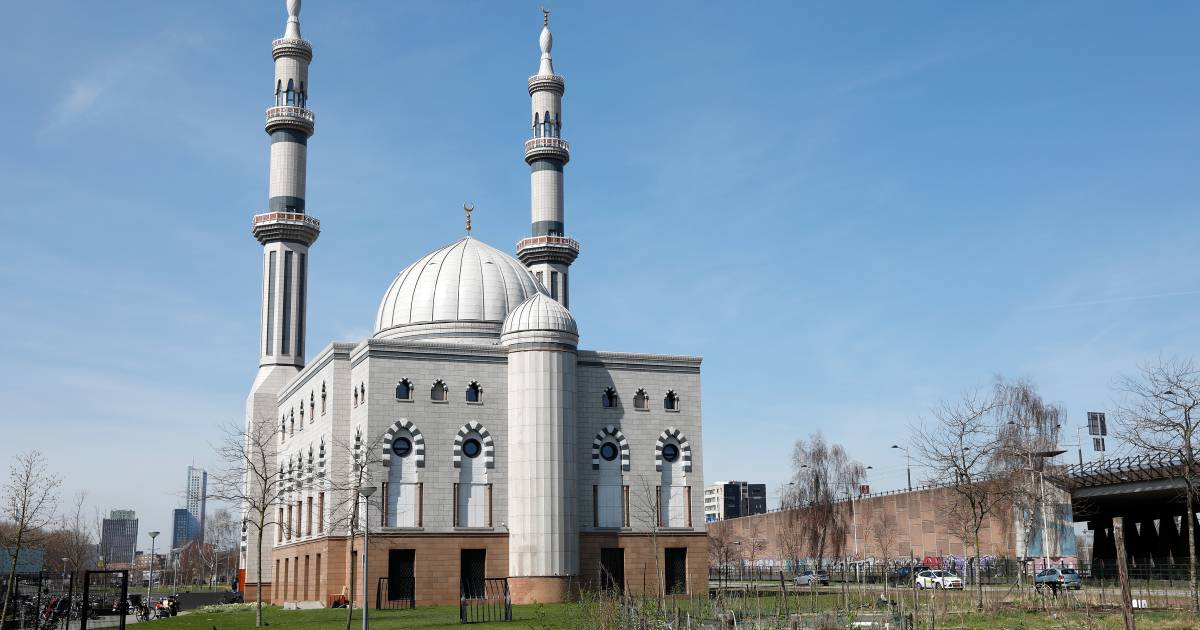 In opspraak geraakte imam Essalam Moskee heeft ‘een dagje vrij ...