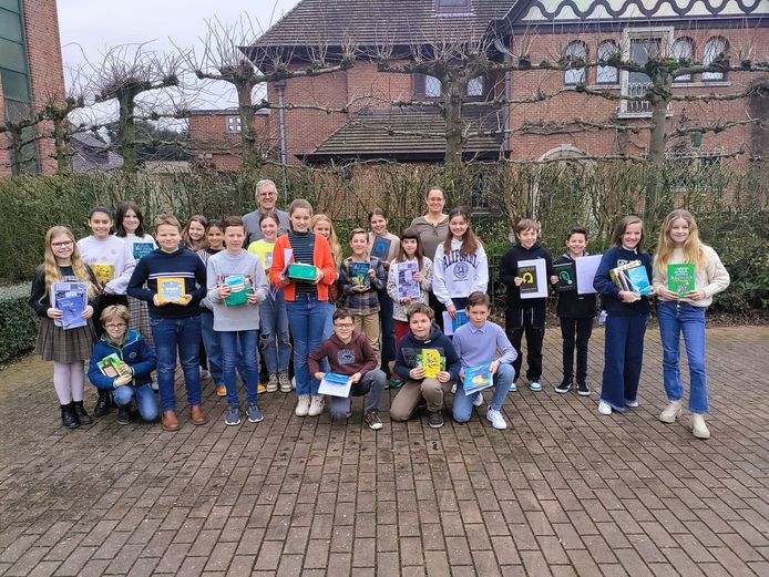 Marie-Astrid is beste Junior Journalist van Meulebeke | Meulebeke | hln.be