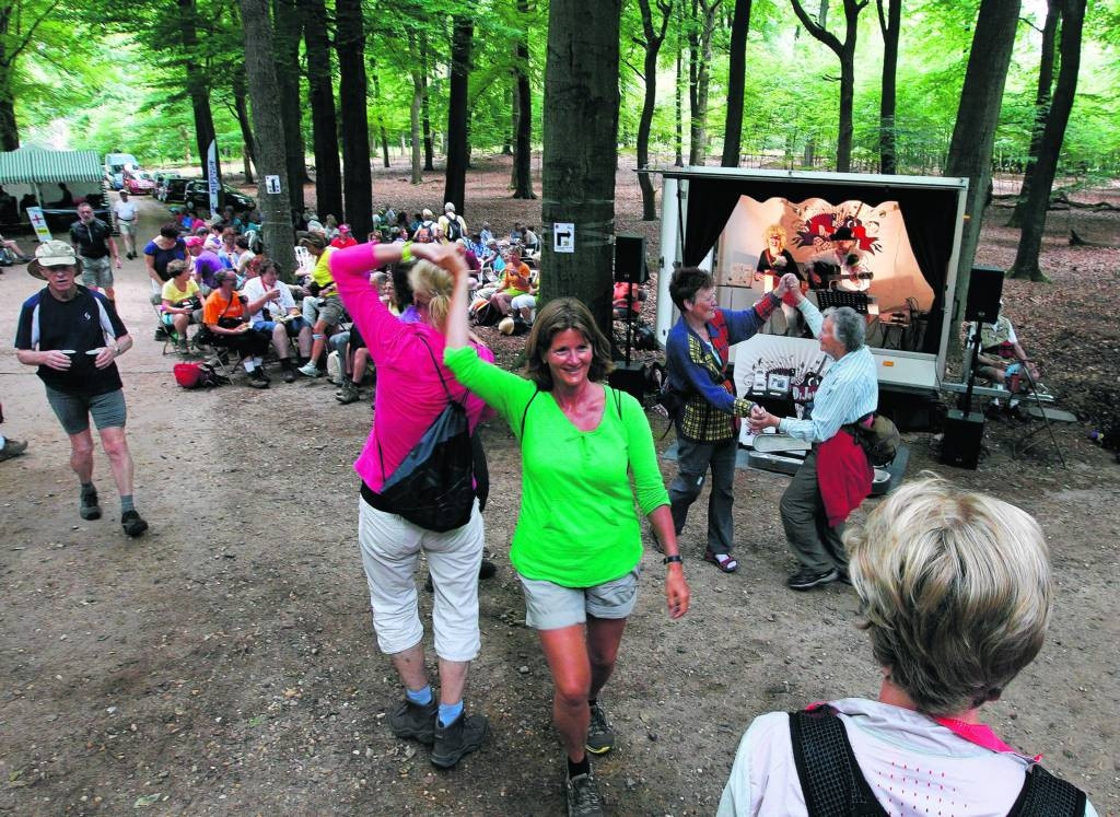 Vierdaagse Apeldoorn al richting duizend deelnemers | Foto | AD.nl