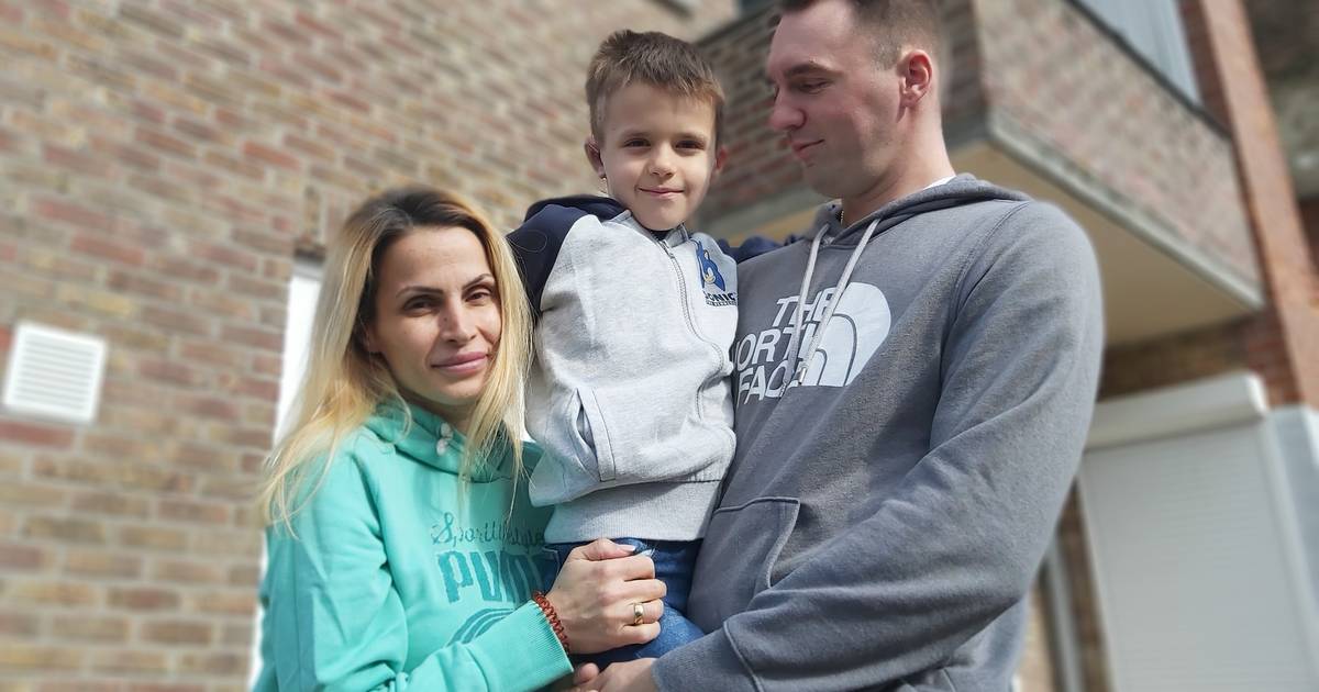 Ian (7) is thuis na operatie in Verenigde Staten, mét nieuw oortje: “Om 4 uur ‘s ochtends stond ...